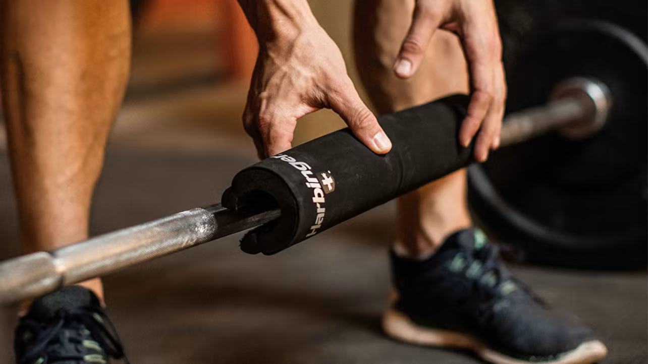 Get a Pain-free Leg Day And Squat Like A Pro With These Top 5 Barbell ...