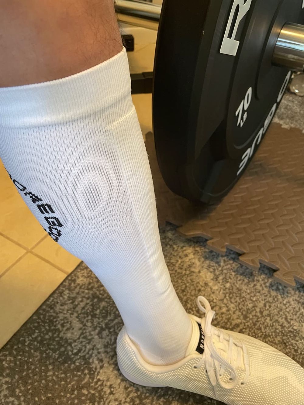 Deadlift Your Way to Comfort: Reviewing 5 Pairs of Deadlift Socks For ...